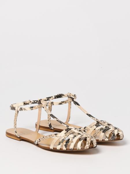 Anna F. Donna: espressione di stile e lusso contemporaneo | GIGLIO.COM