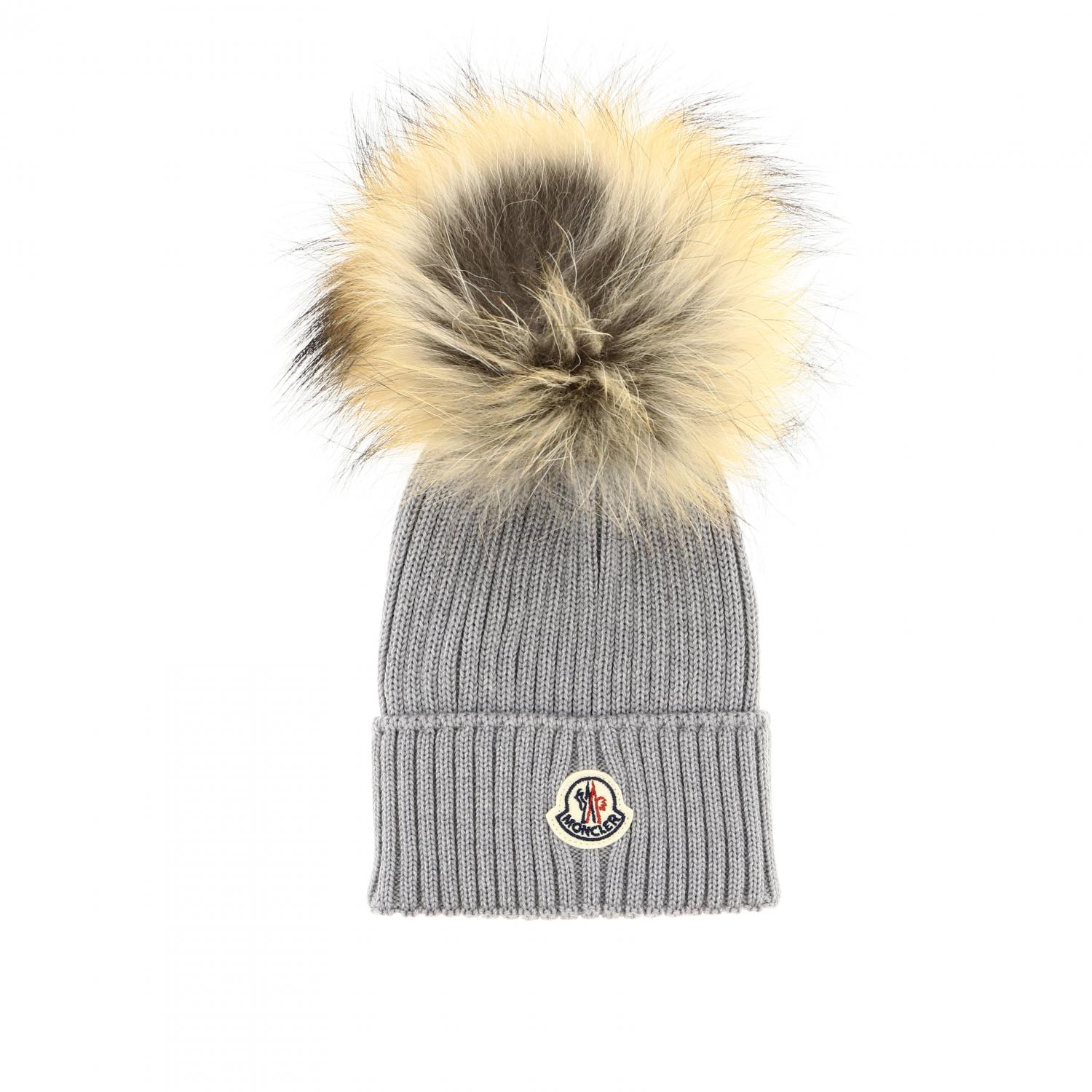 MONCLER: Cappello in lana a coste con maxi pompon - Grigio | Cappello ...