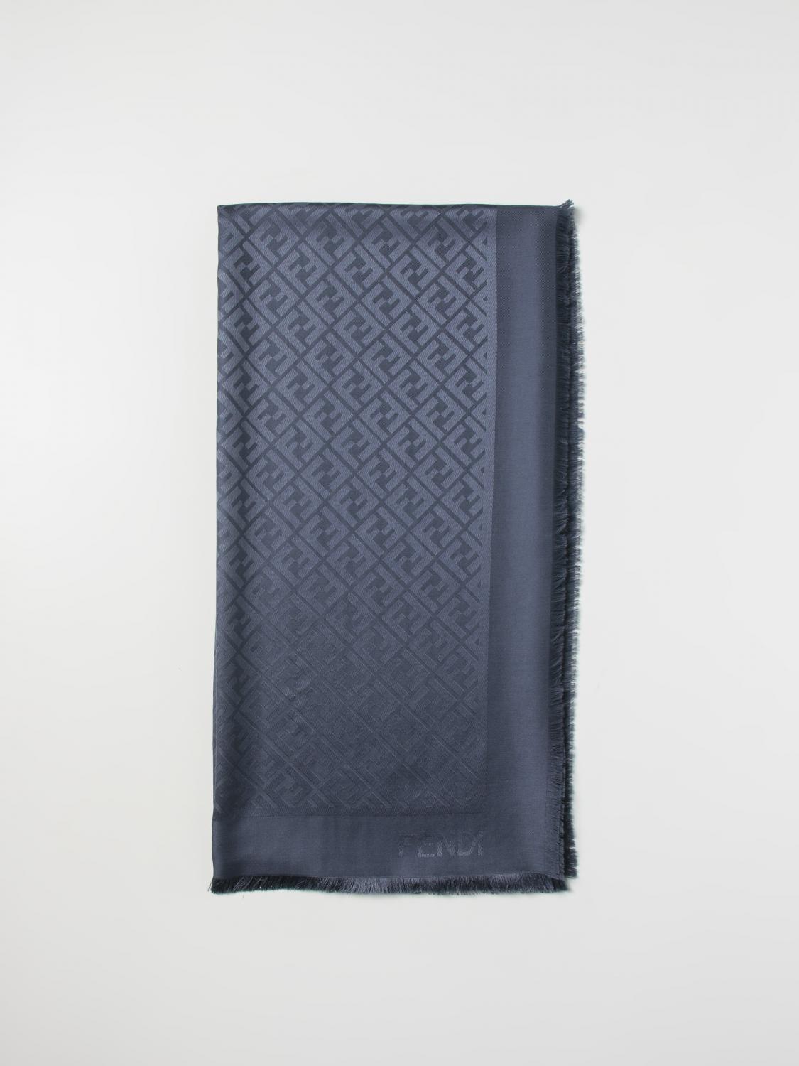 FENDI: Sciarpa di lana e seta con monogramma FF - Grigio | Sciarpa Fendi FXT069AJW7 online su ...
