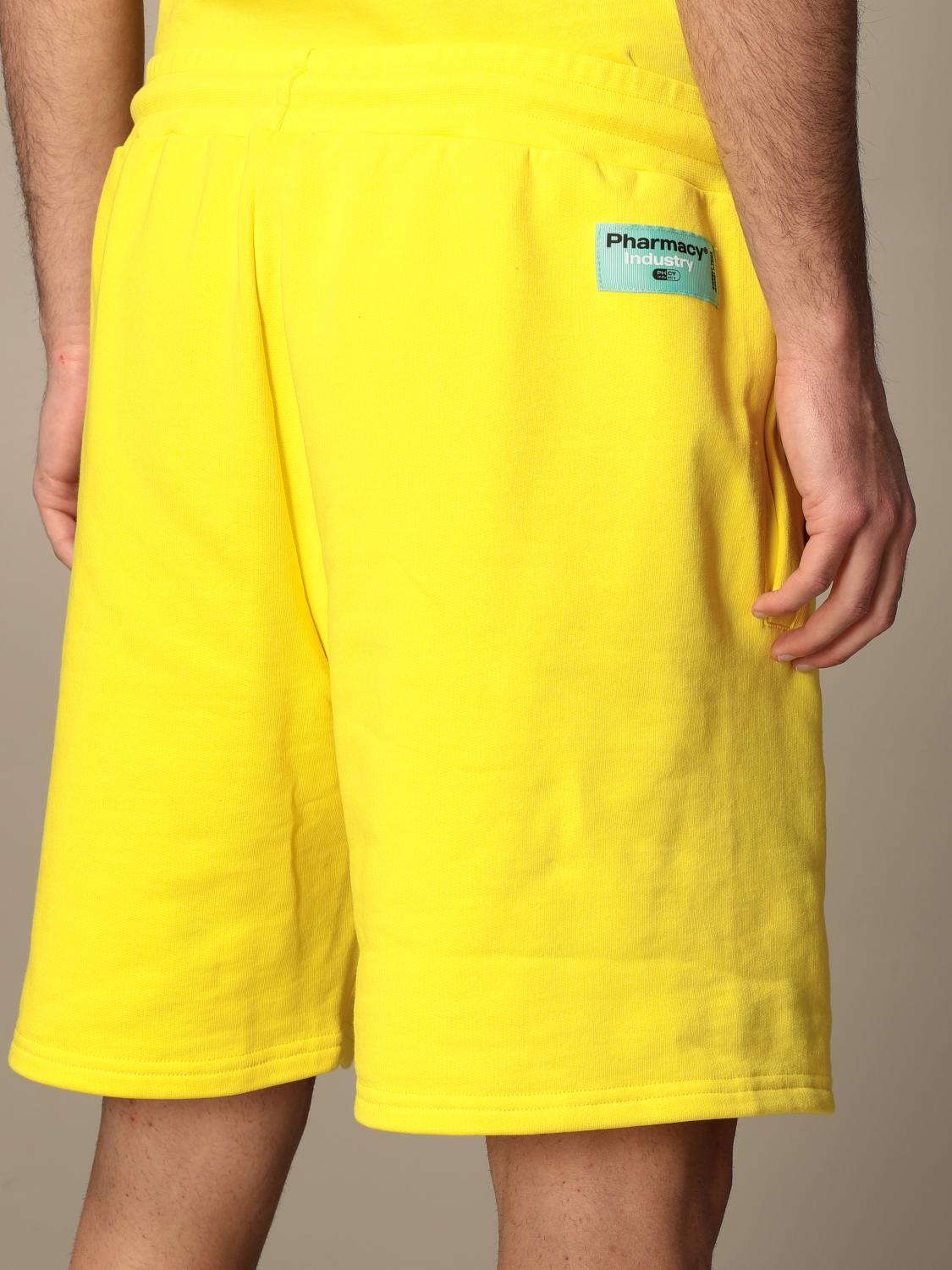 Pharmacy Industry Outlet: short for men - Yellow | Pharmacy Industry ...