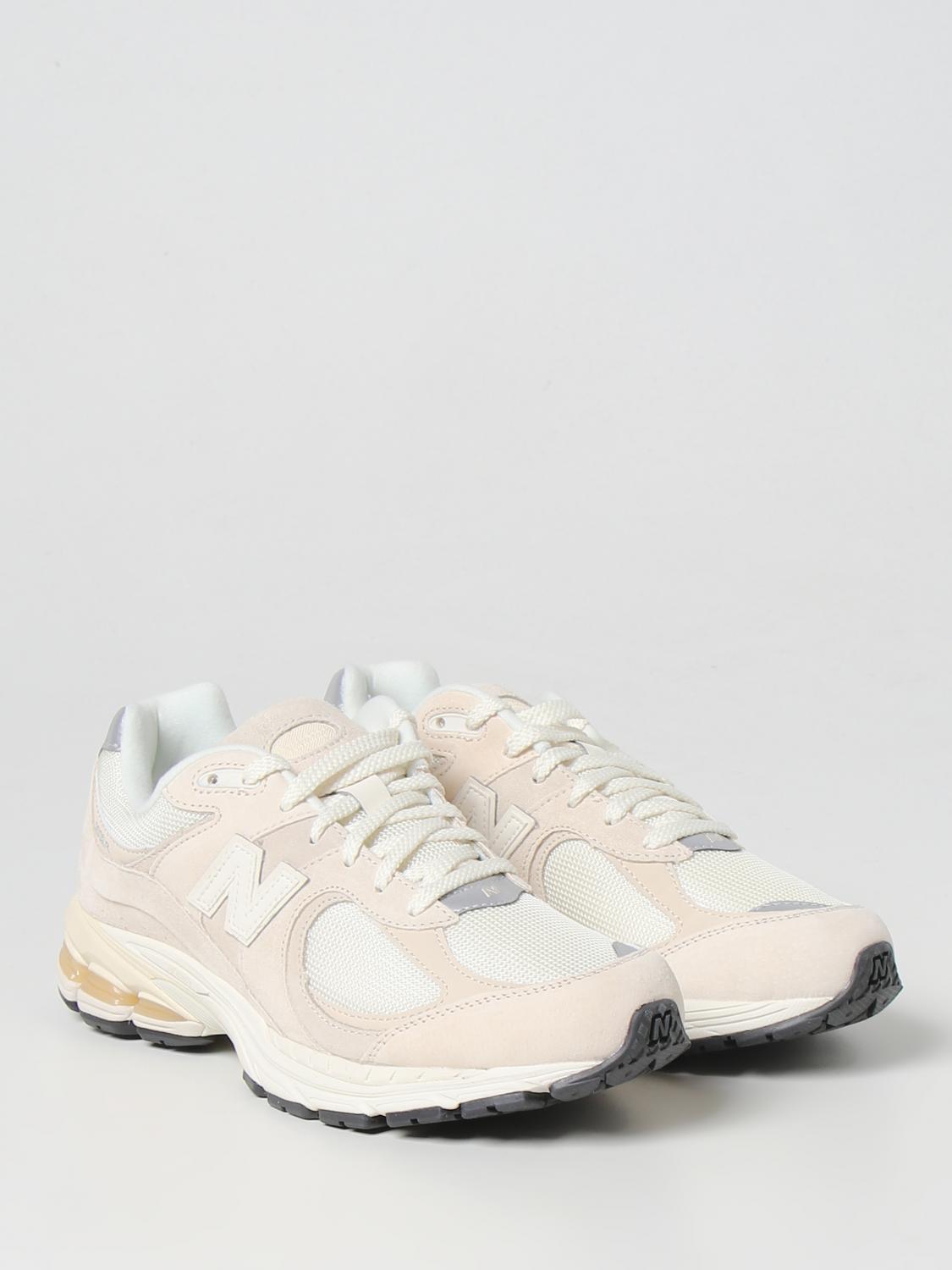 NEW BALANCE: Sneakers M2002 in mesh e suede - Sabbia | Sneakers New ...